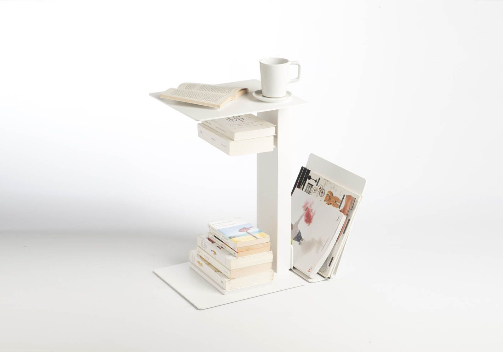 Buy Side table - White - Magazines