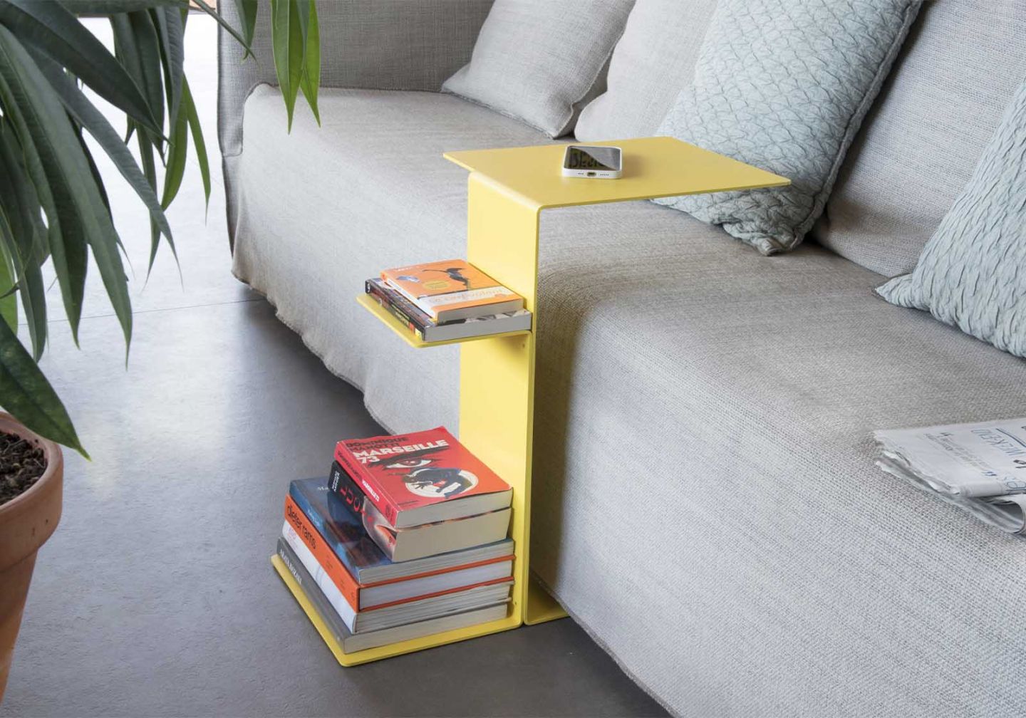 Vente Table d'appoint rouge - Livres de poche