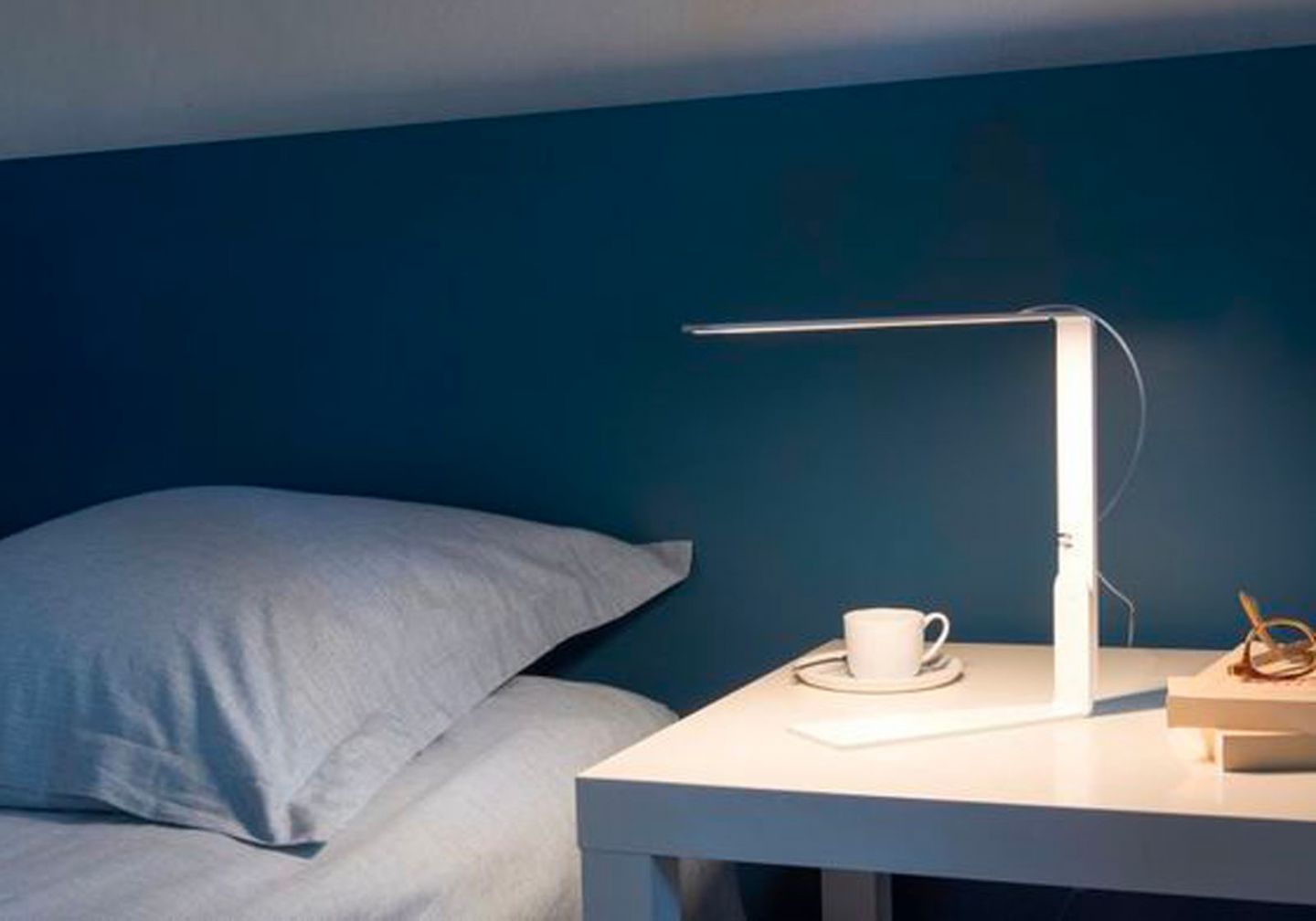 Table lamp TEElight by TEEbooks