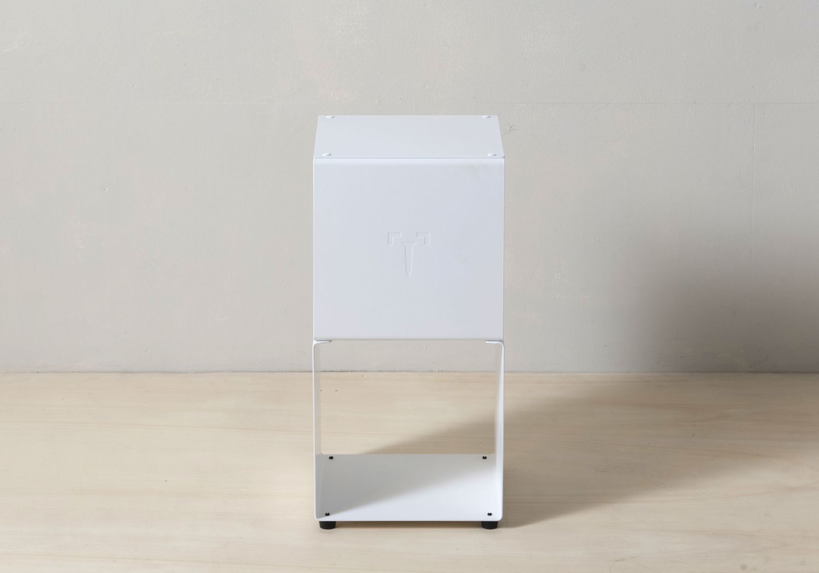 Buy Cube shelf - Steel column storage - 2 shelves